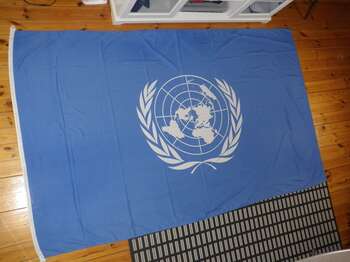 FÖRENTA NATIONERNA FLAGGA I PREMIUM KVALITET, KÖP FN FLAGGOR 240X150CM